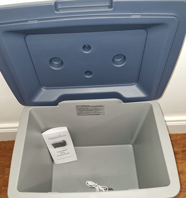 (NEW) 30 Litre cooler box, temperature display with wheels, Cooler Box ...